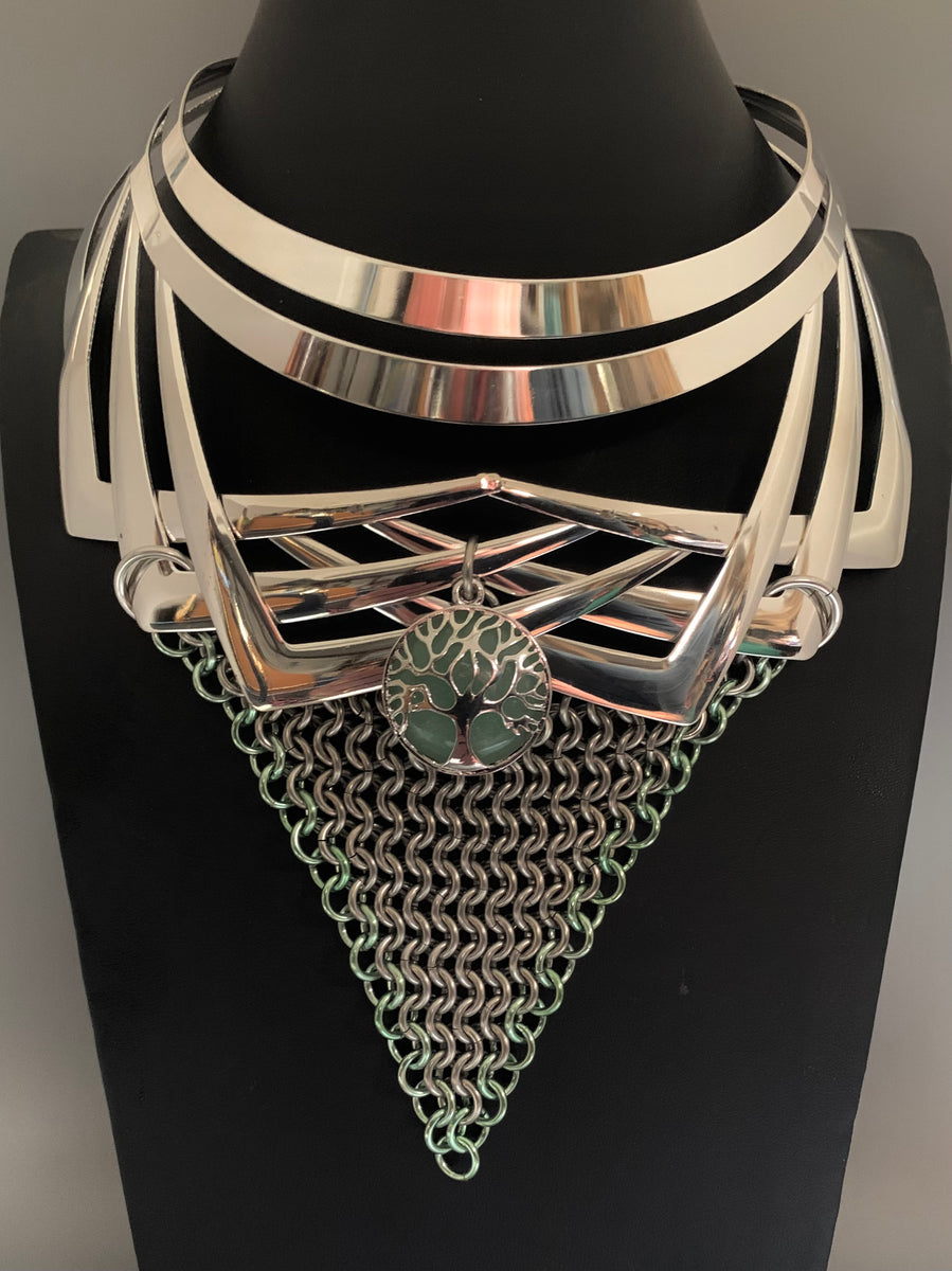 Metal neck piece with chainmail – Dark Hammer Chainmail